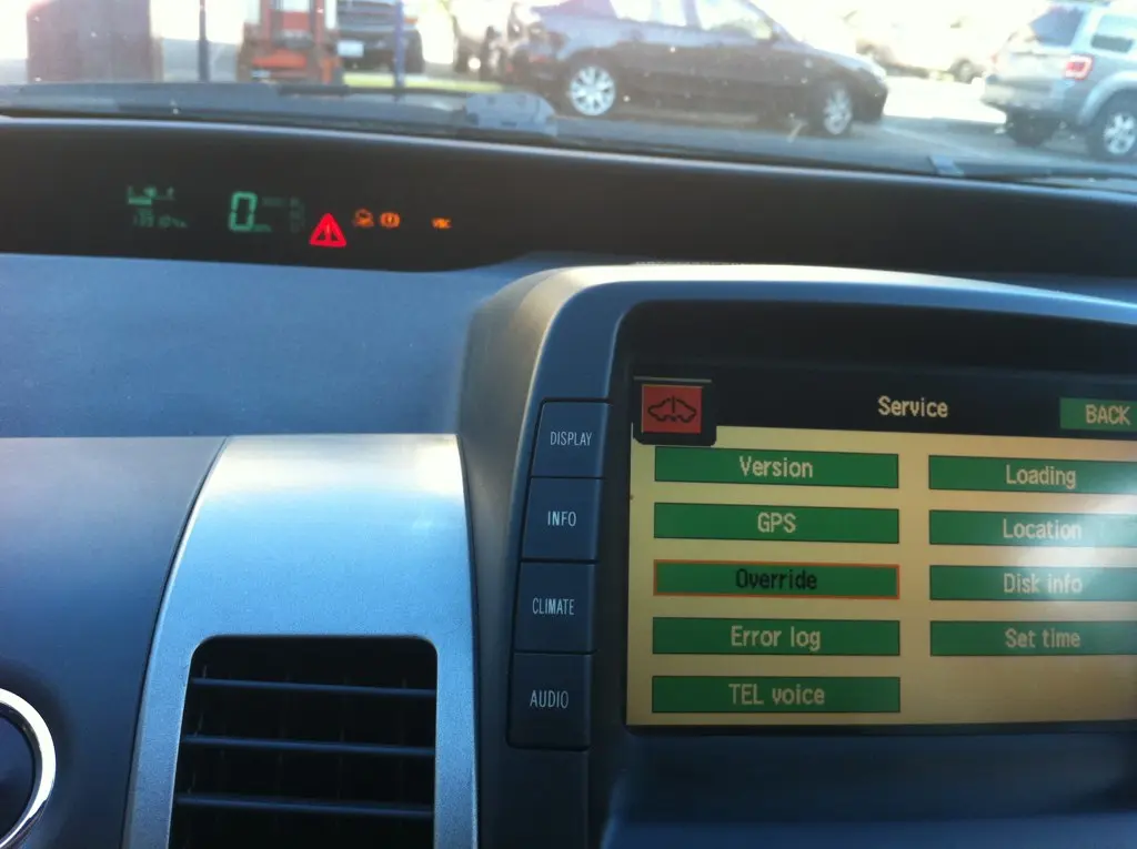 HV Battery Cooling: Detecting Clogged Fan Signs